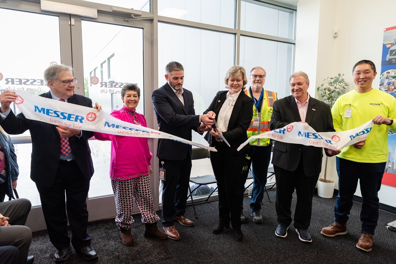 Messer Celebrates Grand Opening of New Electronics & Specialty Gases ...