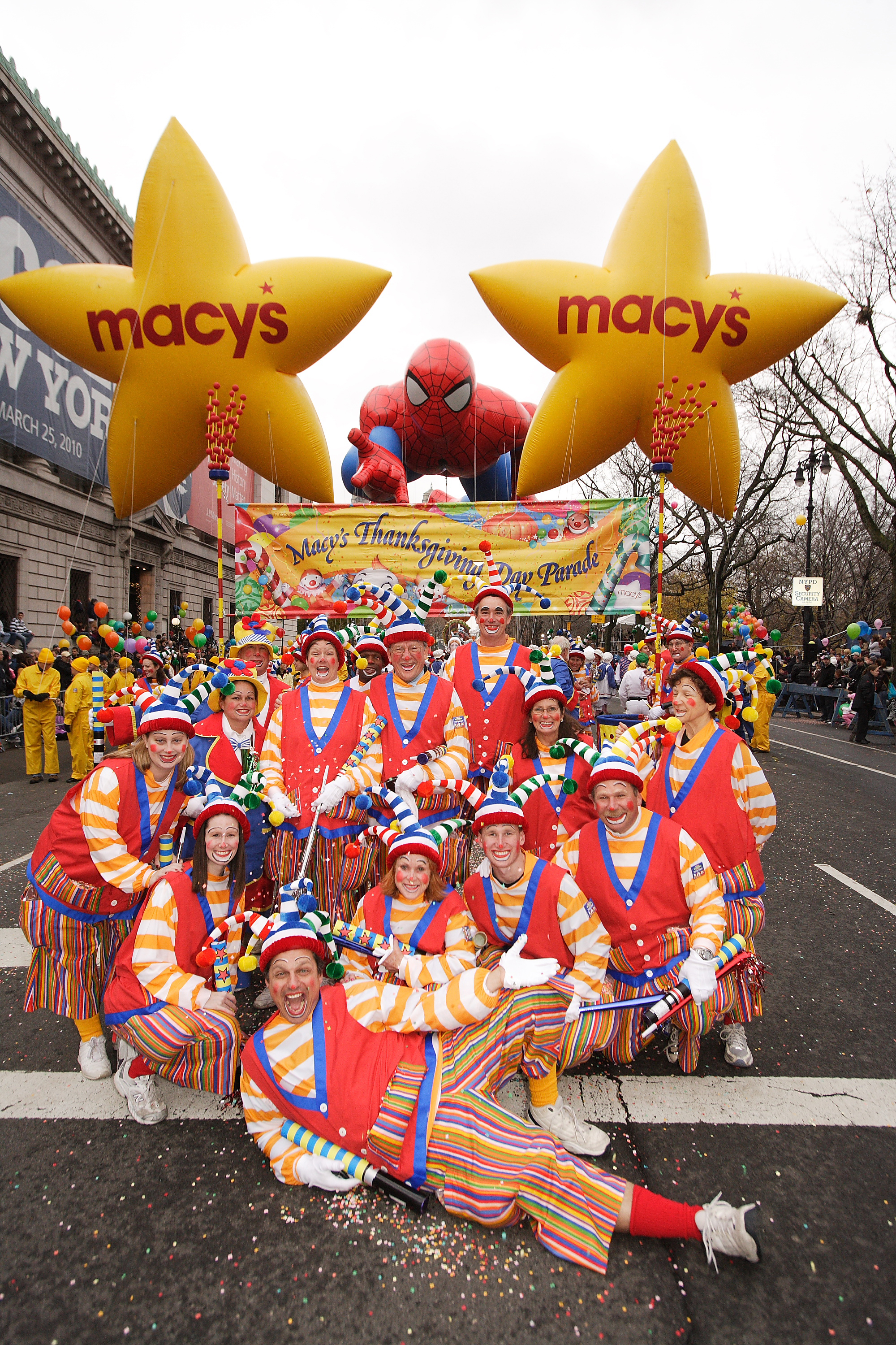 Messer Helps Lift Balloons and Spirits at Iconic Macy’s Thanksgiving ...